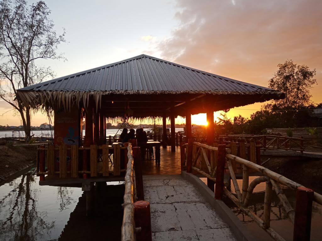 Mekong Riverside Homestay Vĩnh Long view ngắm sông trôi cực đẹp