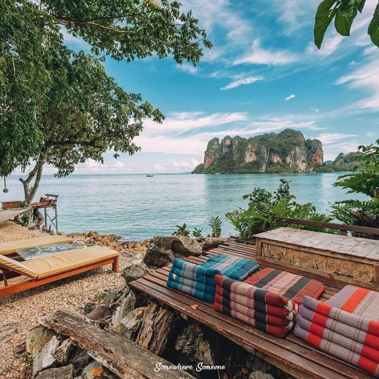 Tew Lay Bar - Quán bar trên cây giữa biển có thế siêu độc đáo, siêu đẹp