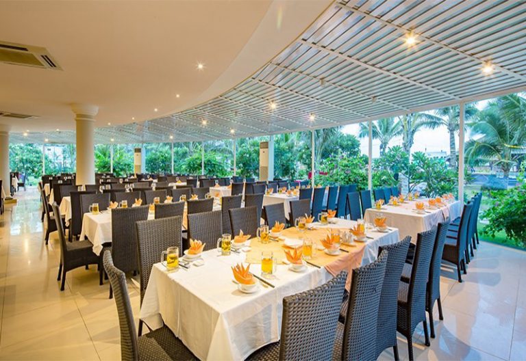 The Sailing Bay Beach Resort: Khu nghỉ 4 sao view biển Mũi Né đẹp
