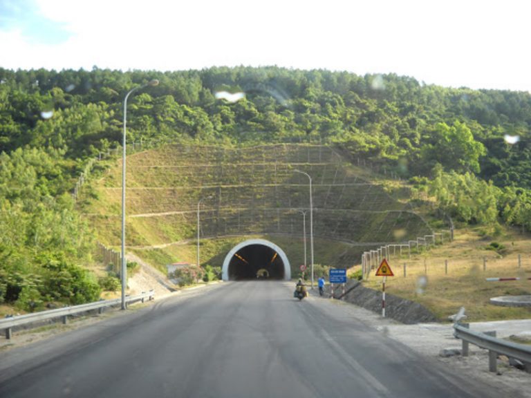 Đèo Ngang nối Quảng Bình Hà Tĩnh: Kinh nghiệm phượt tham quan A-Z