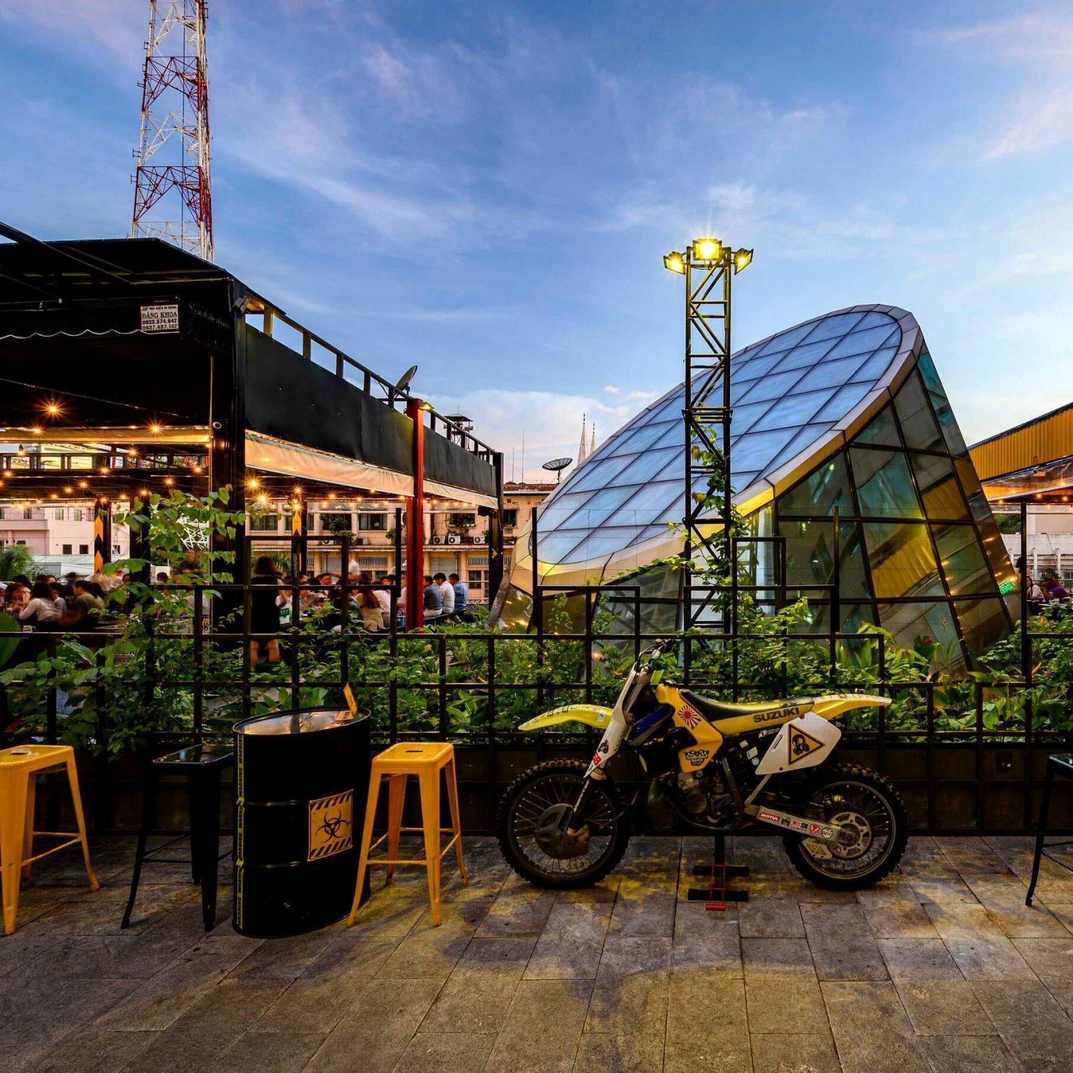 Review nhà hàng Warning Zone: Menu đồ ăn, bảng giá, tất cả chi nhánh