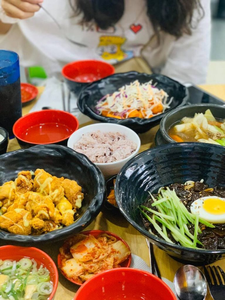 Hanuri Korean Fast Food: Review menu giá cả, kinh nghiệm ăn uống A-Z