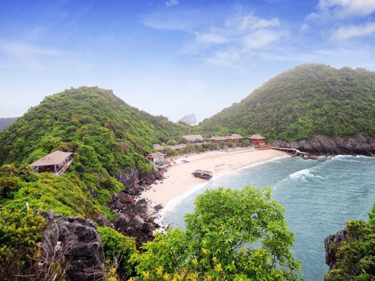 Monkey Island Resort - Khu nghỉ dưỡng xinh đẹp tại đảo Khỉ